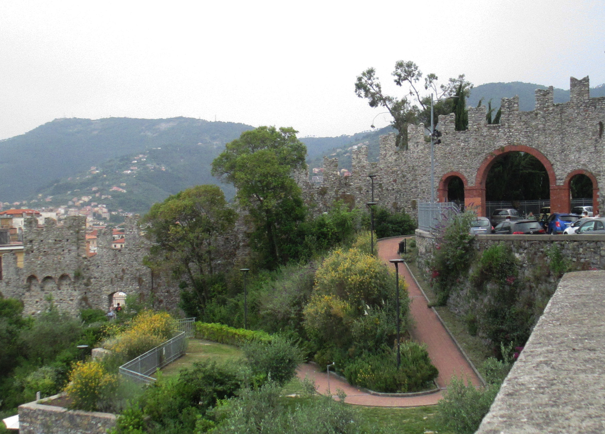 LA SPEZIA: CASTEL S. GIORGIO - Una valigia per tutta la vita